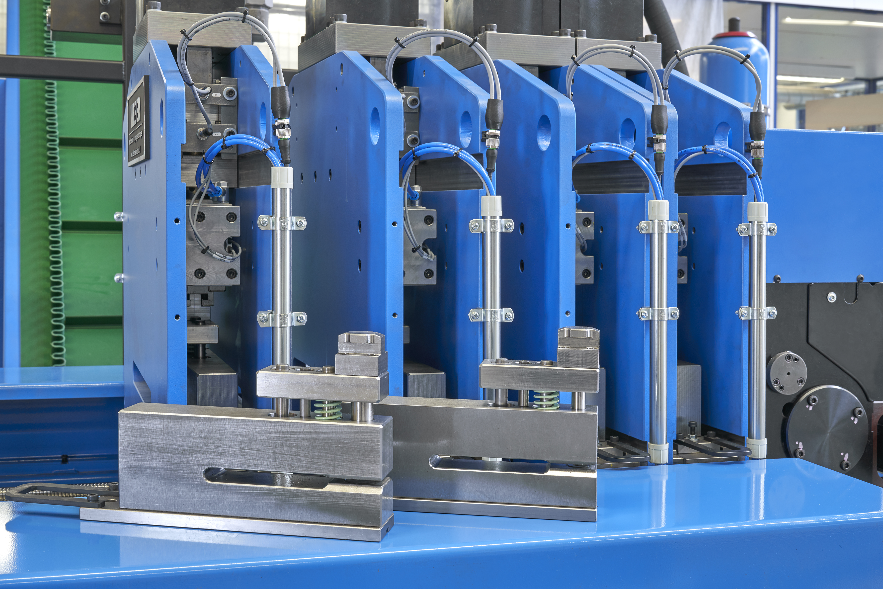 Hydraulische ponsmachine - Weber machinebouw